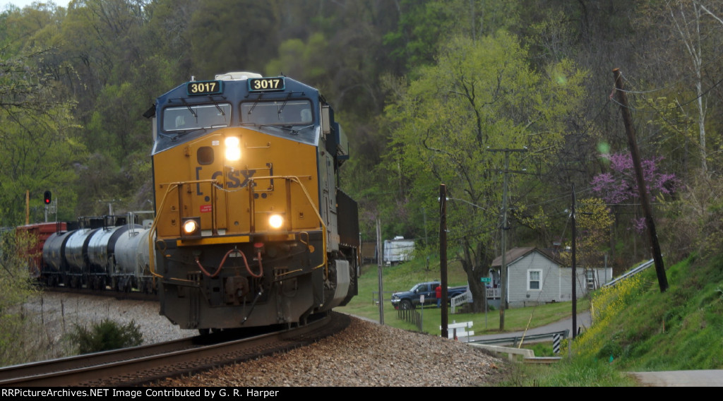 H75104 rounds the curve at the intersection of V.E.S. Rd and Hydro St.
